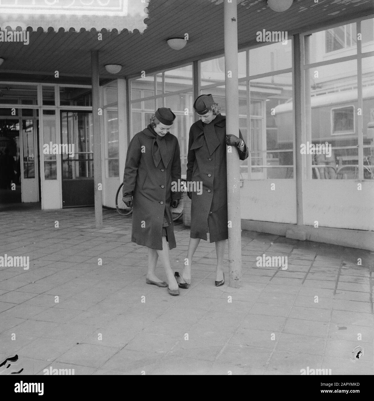Stewardesses helpful in getting off the passengers. Stewardesses view ...