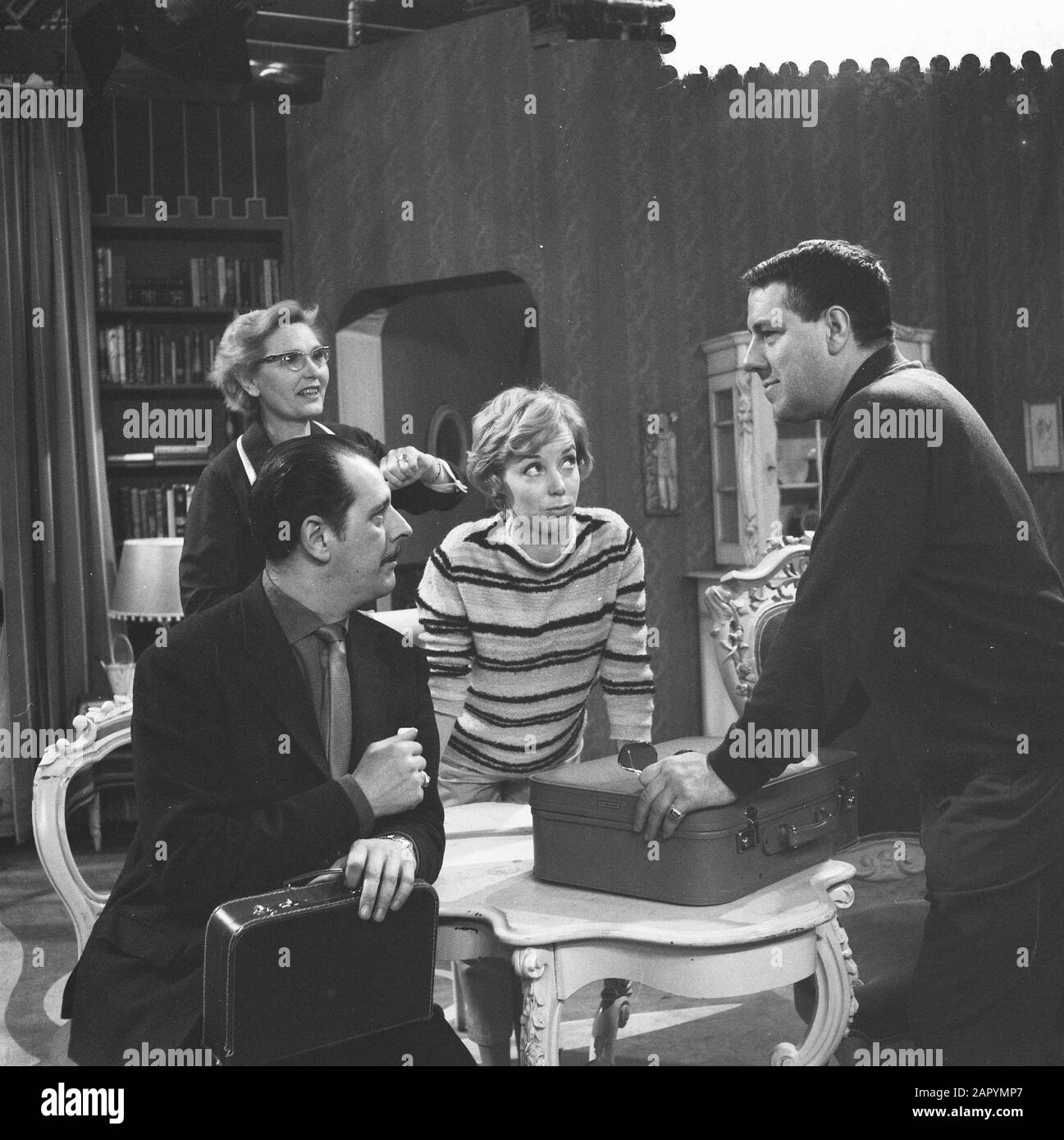 Mimi v Black and White Stock Photos & Images - Alamy