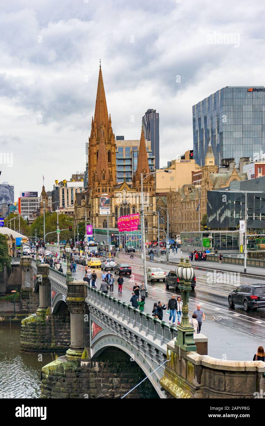 Rain princes bridge melbourne hi-res stock photography and images - Alamy