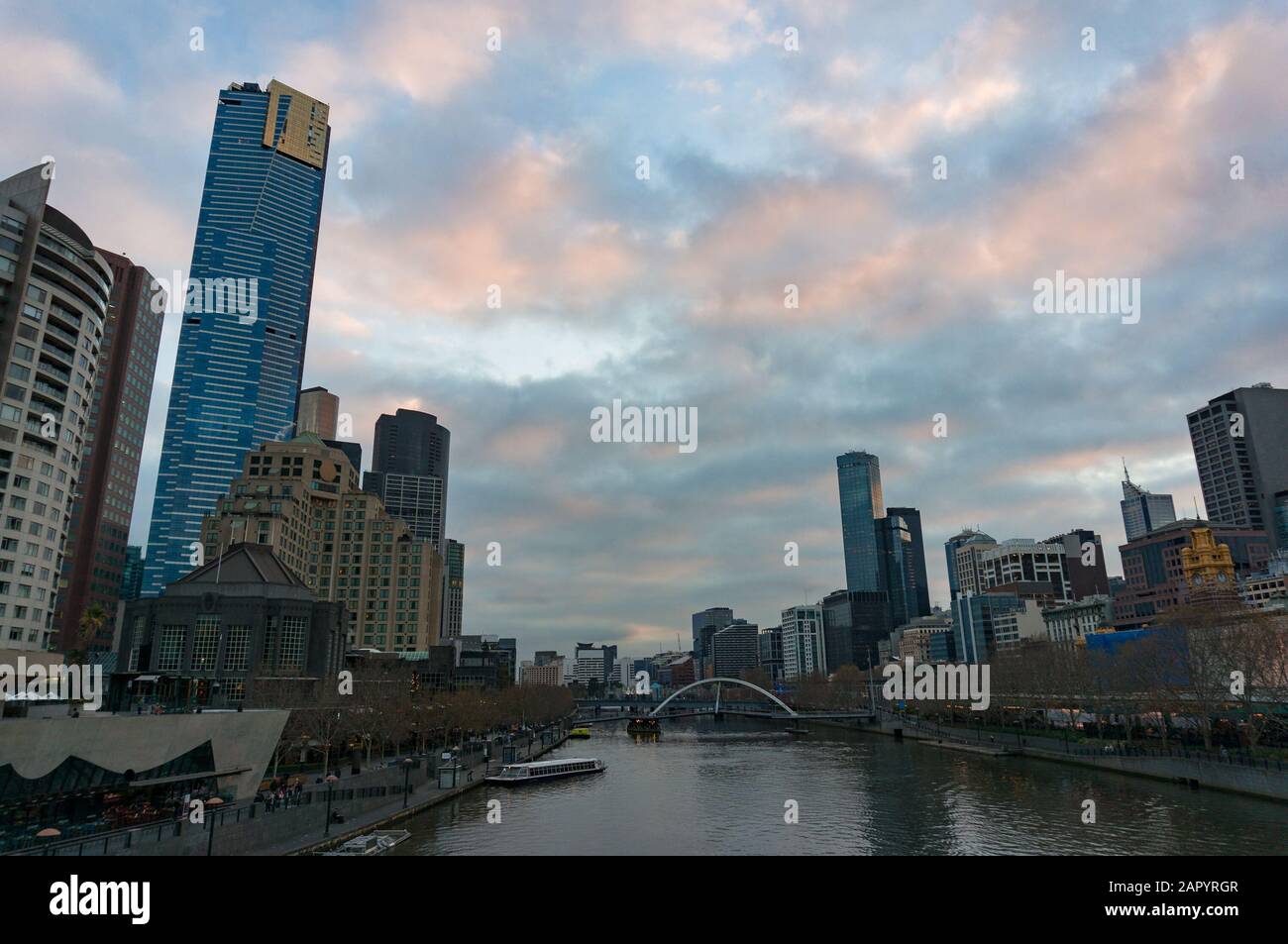 Melbourne city view with Yarra river and beautiful sunset sky. Urban ...