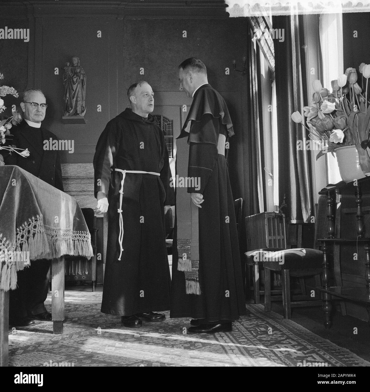 Reception mgr Black and White Stock Photos & Images - Alamy