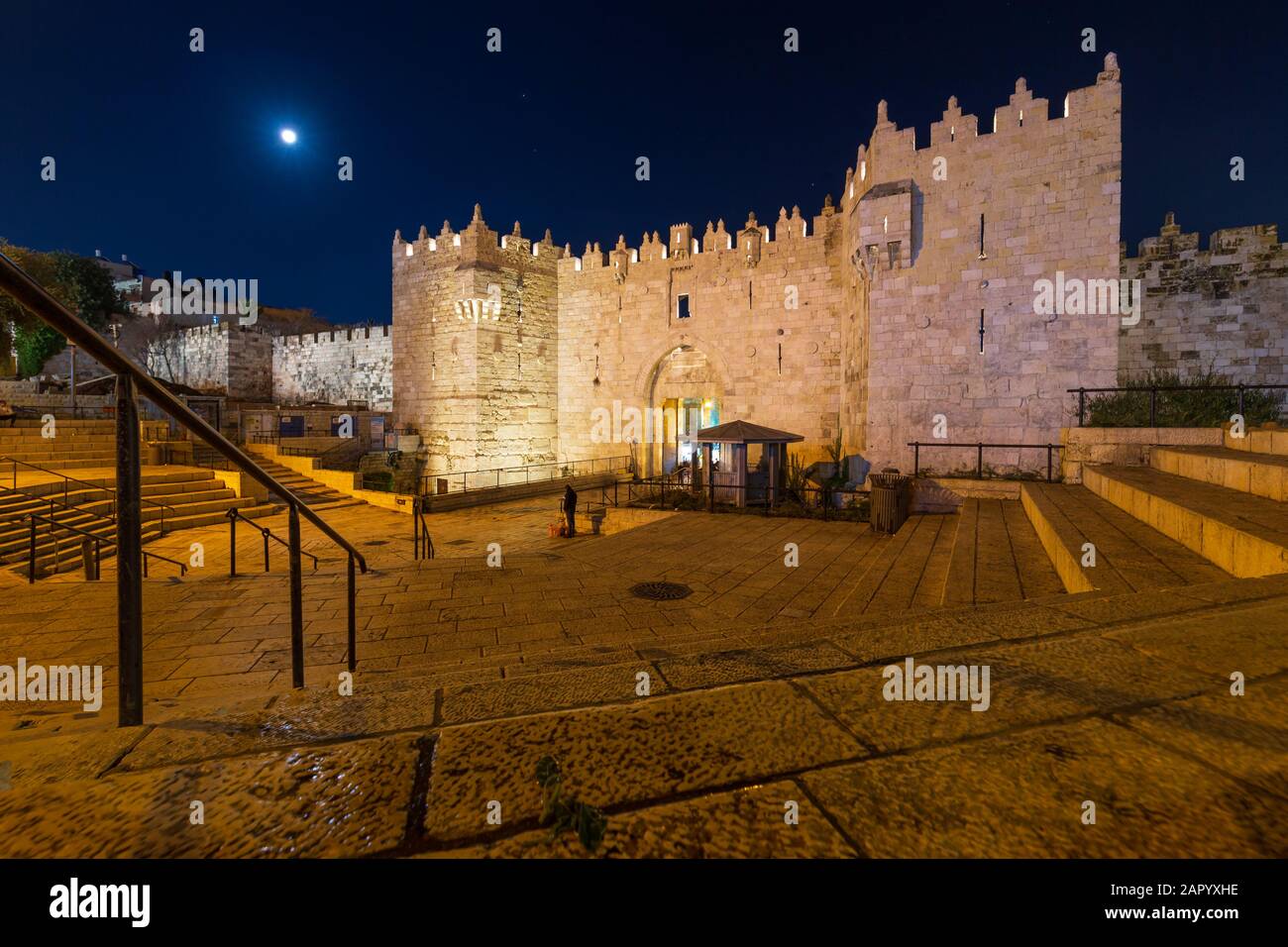 Damascus gate, nord entrance to muslim quarter of Jerusalem, Israel ...