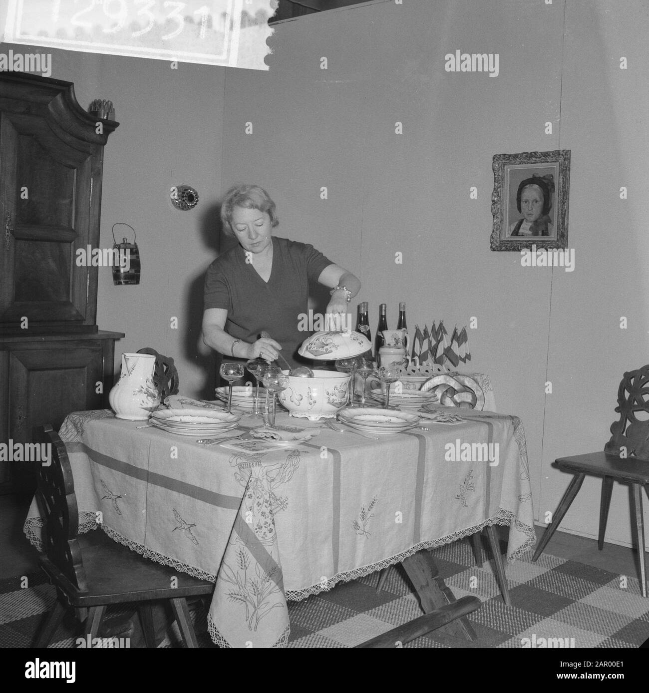 Building up femina hi-res stock photography and images - Alamy