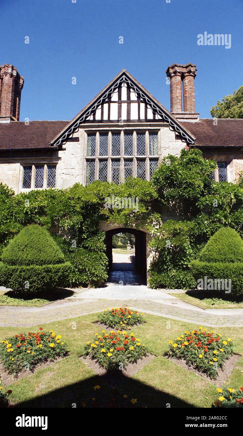 Baddesley clinton architecture hi-res stock photography and images - Alamy