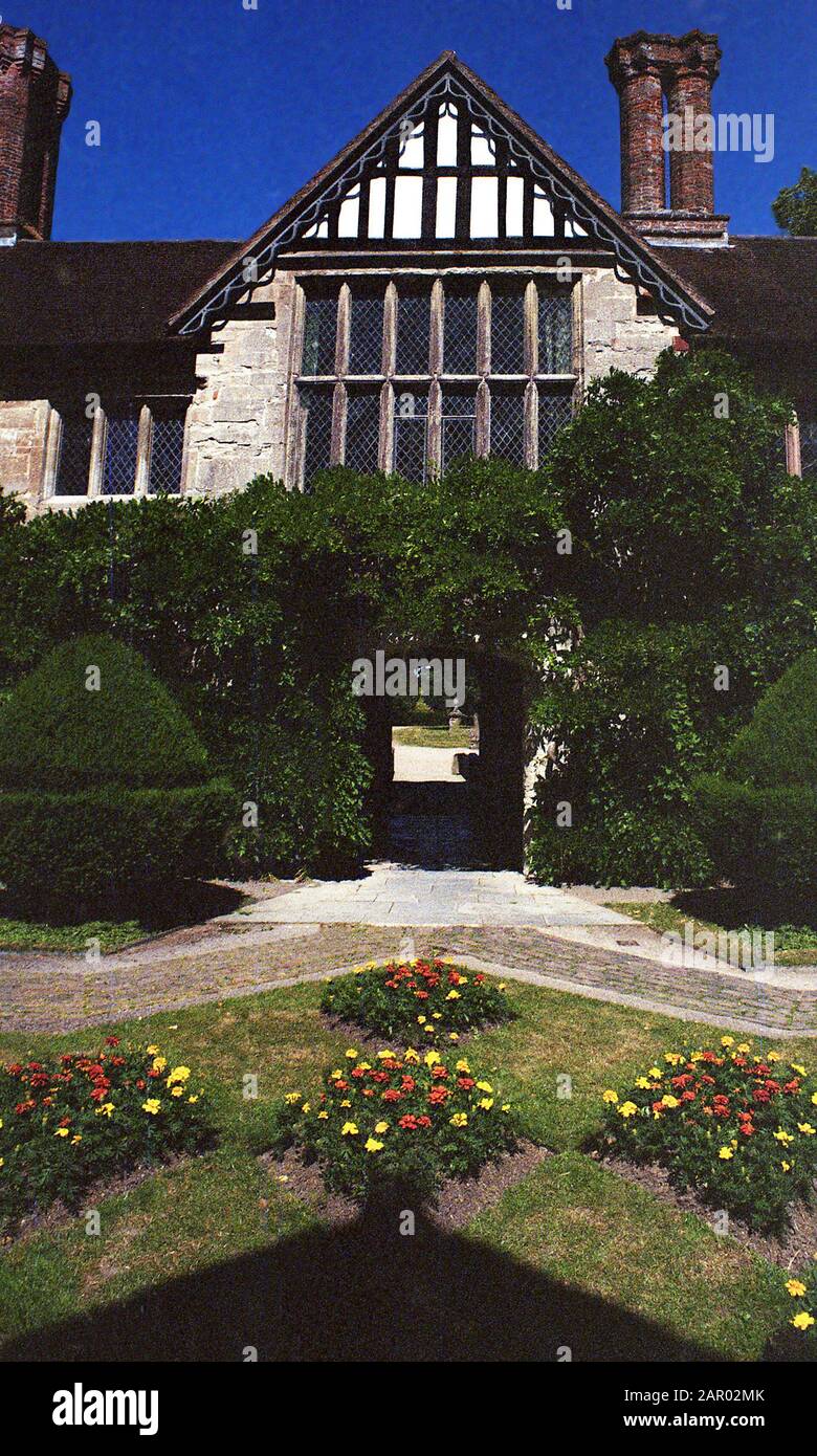 Baddesley clinton hi-res stock photography and images - Alamy