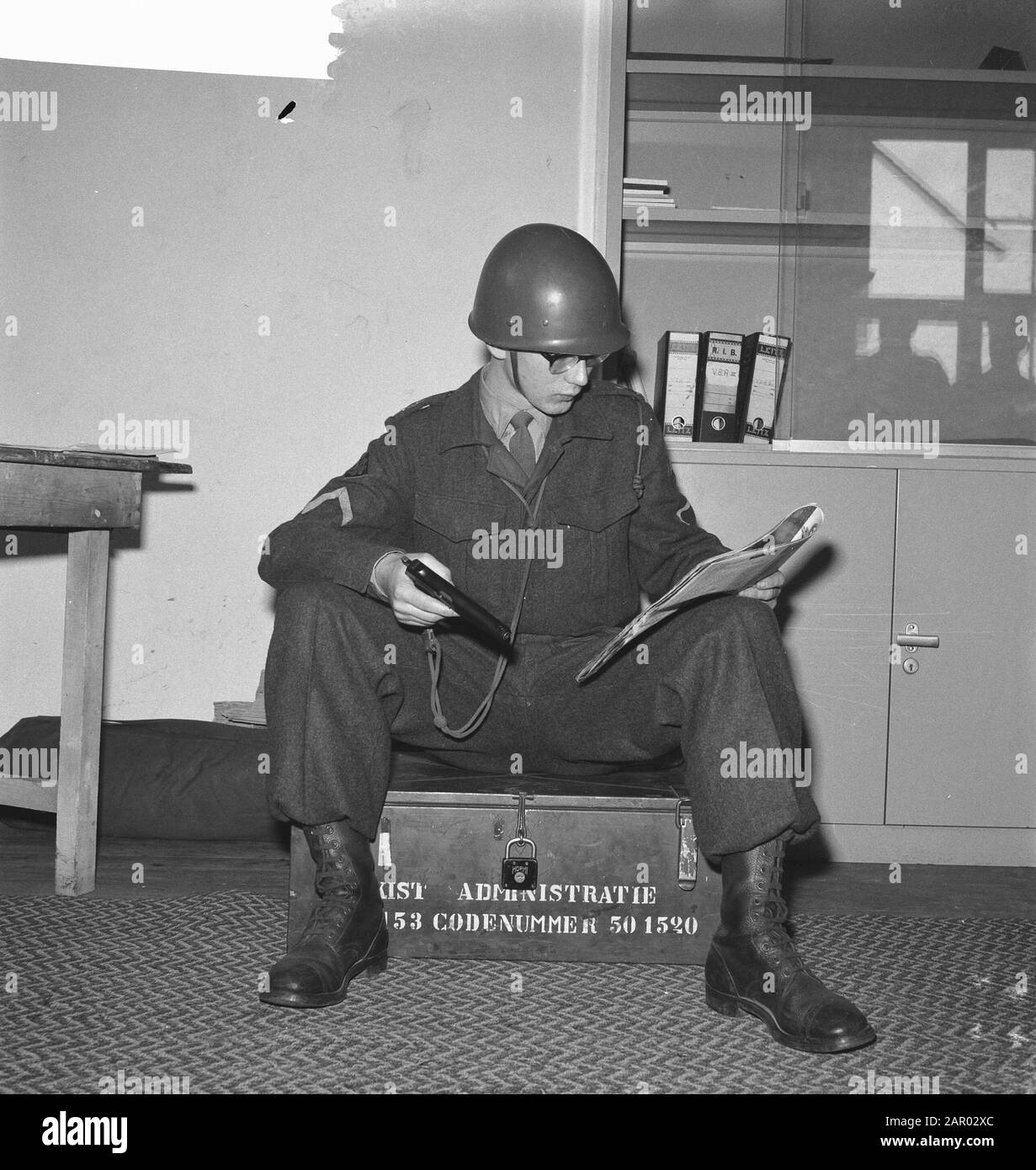 Army exercise in Germany. Wait at kas Date: 12 October 1961 Location ...