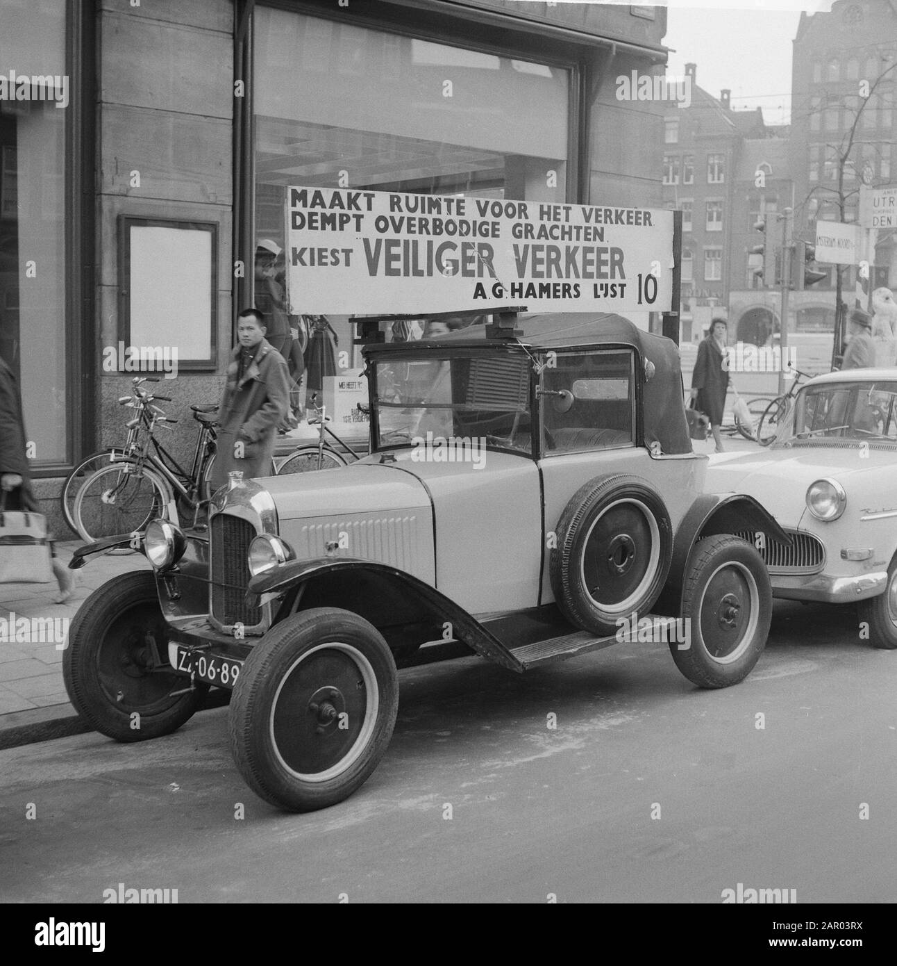 Car advertising a political party Black and White Stock Photos & Images ...