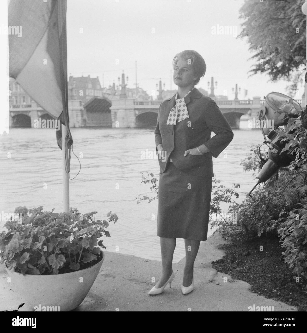 Portrait of the soprano Irmgard Seefried in Amsterdam for participating ...