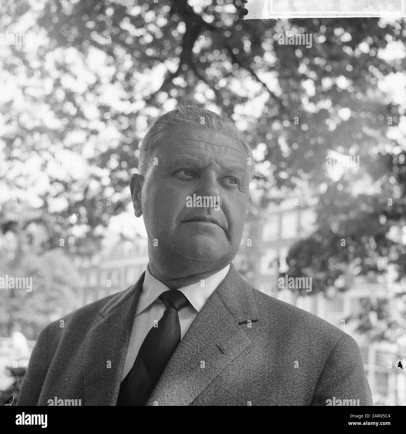 Dolf van Kol (former footballer) assignment Trouw Date: August 1, 1962 ...