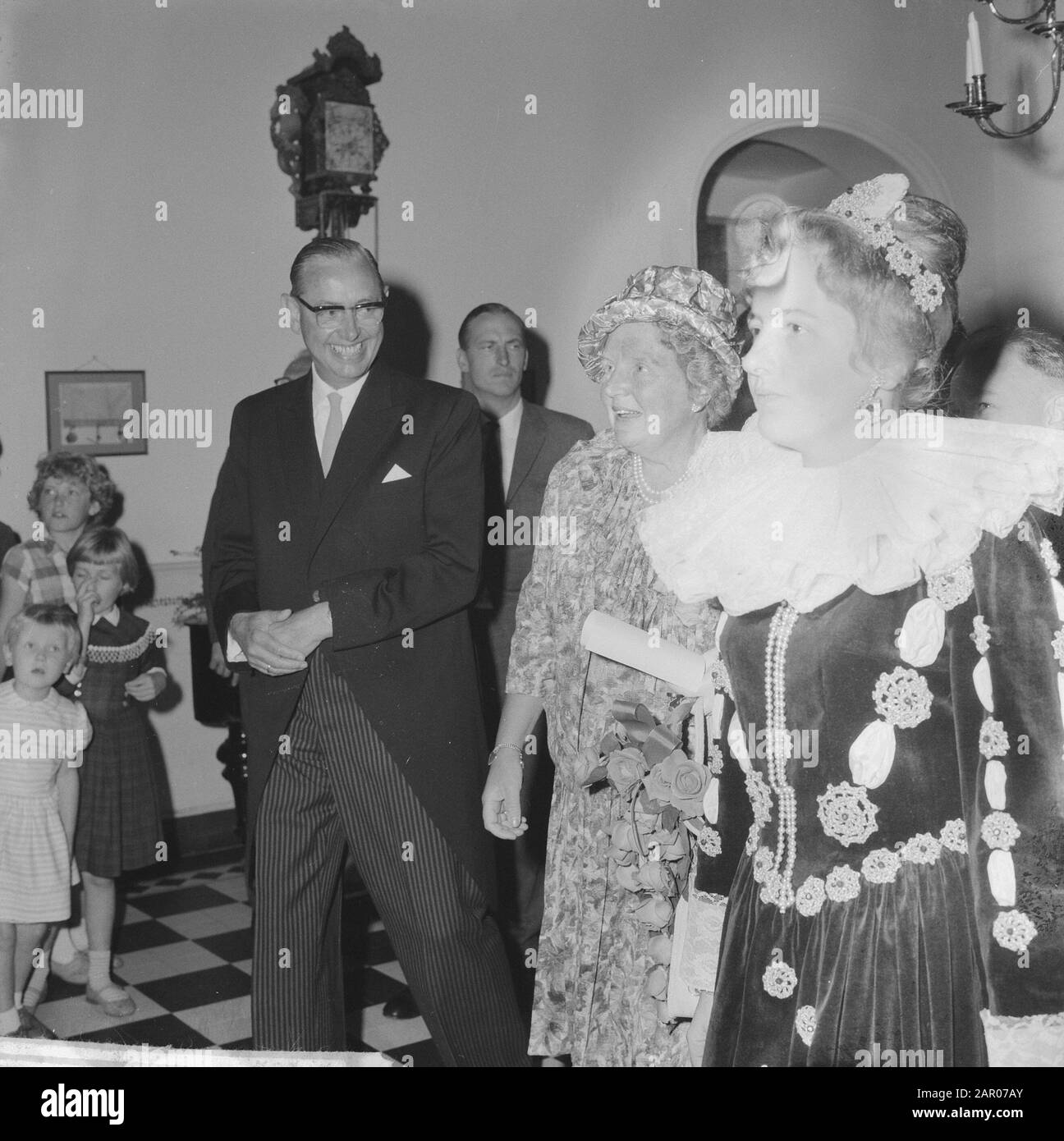 Welfare queens Black and White Stock Photos & Images - Alamy