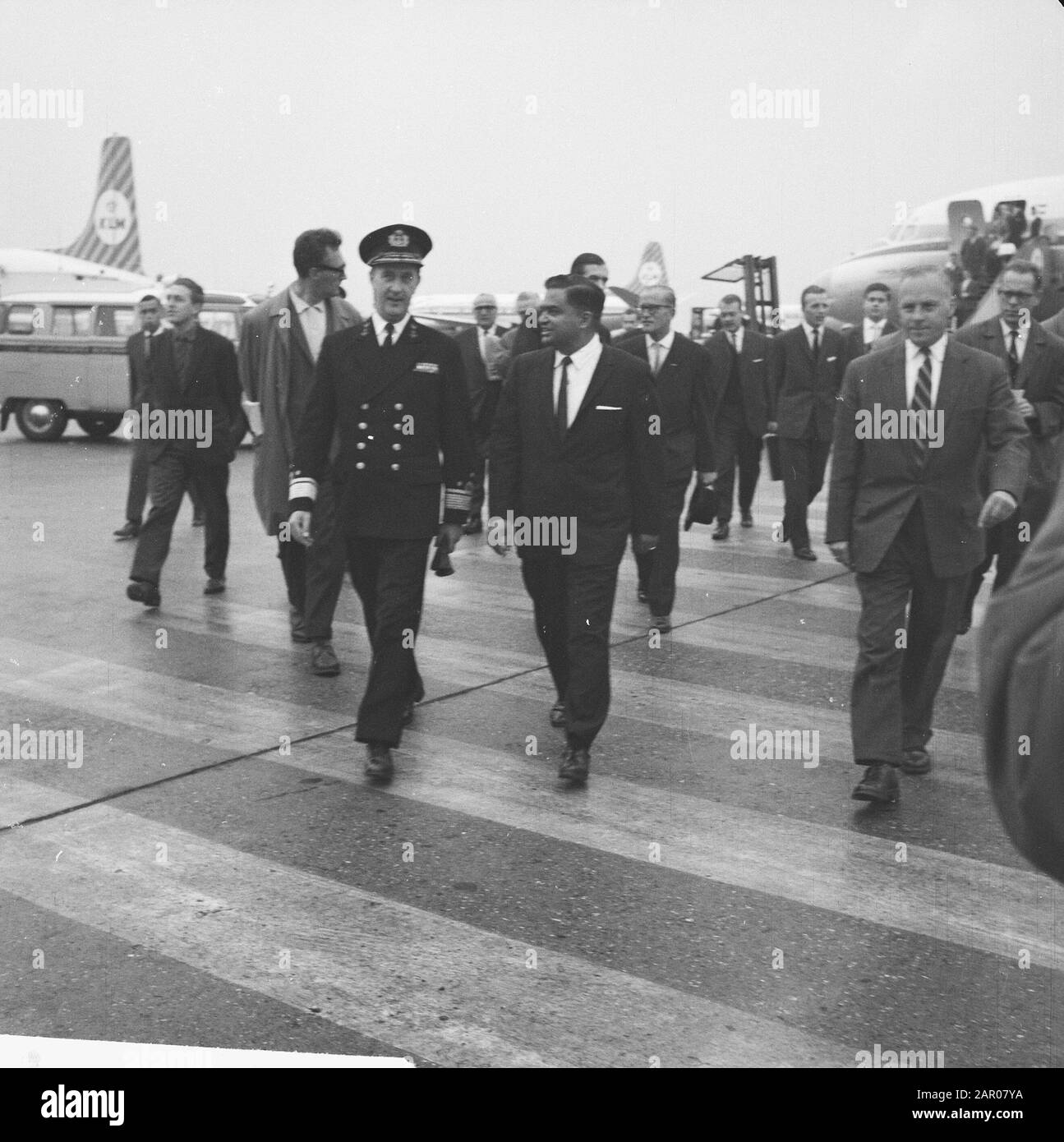 General Rikhye in our country, with Vice Admiral L. Brouwer Date ...