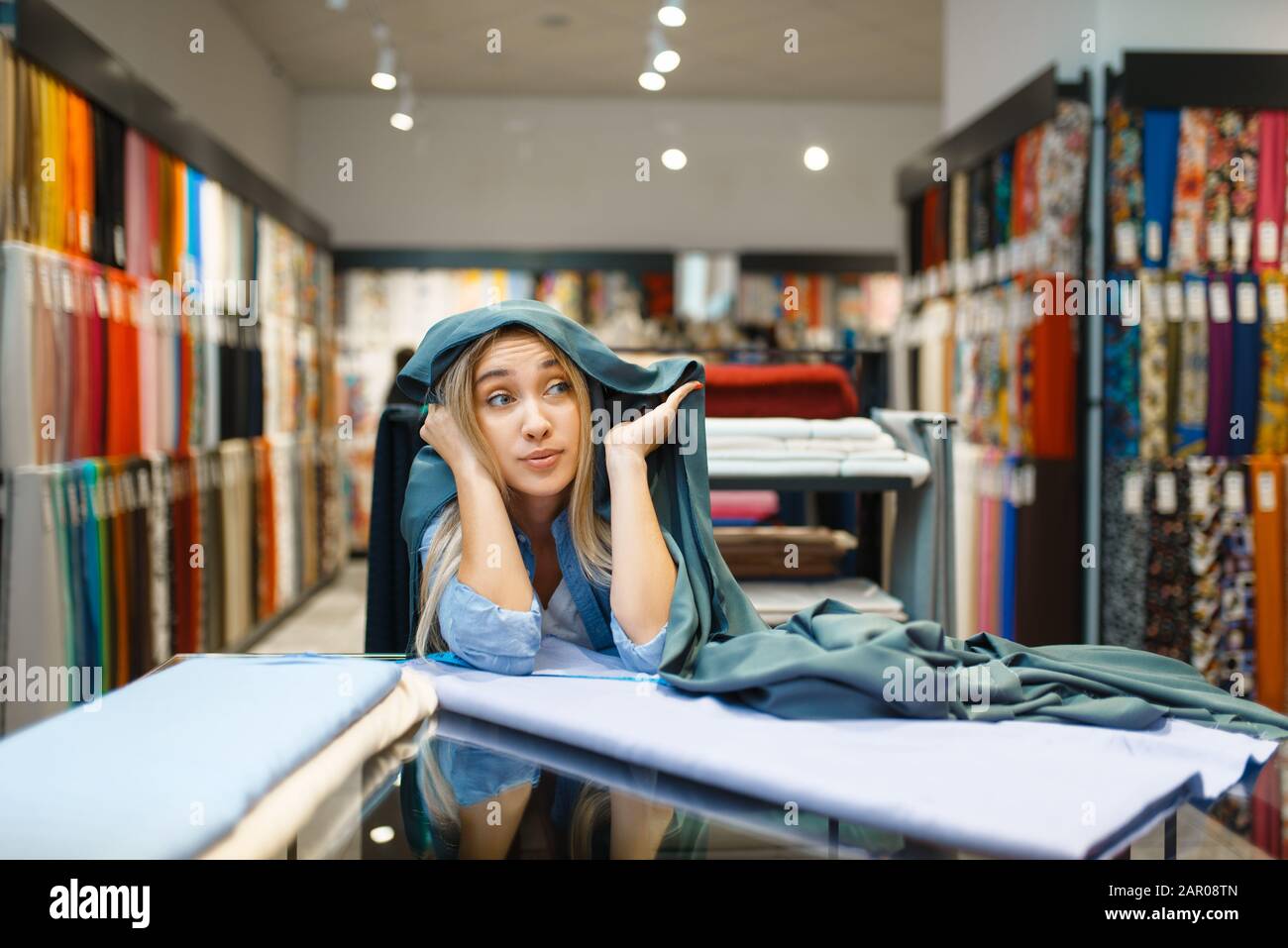 Fabric showcase hi-res stock photography and images - Alamy