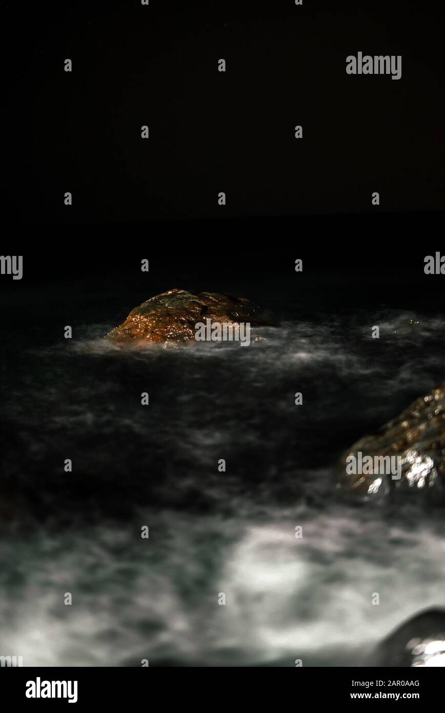Water running over stones hi-res stock photography and images - Alamy