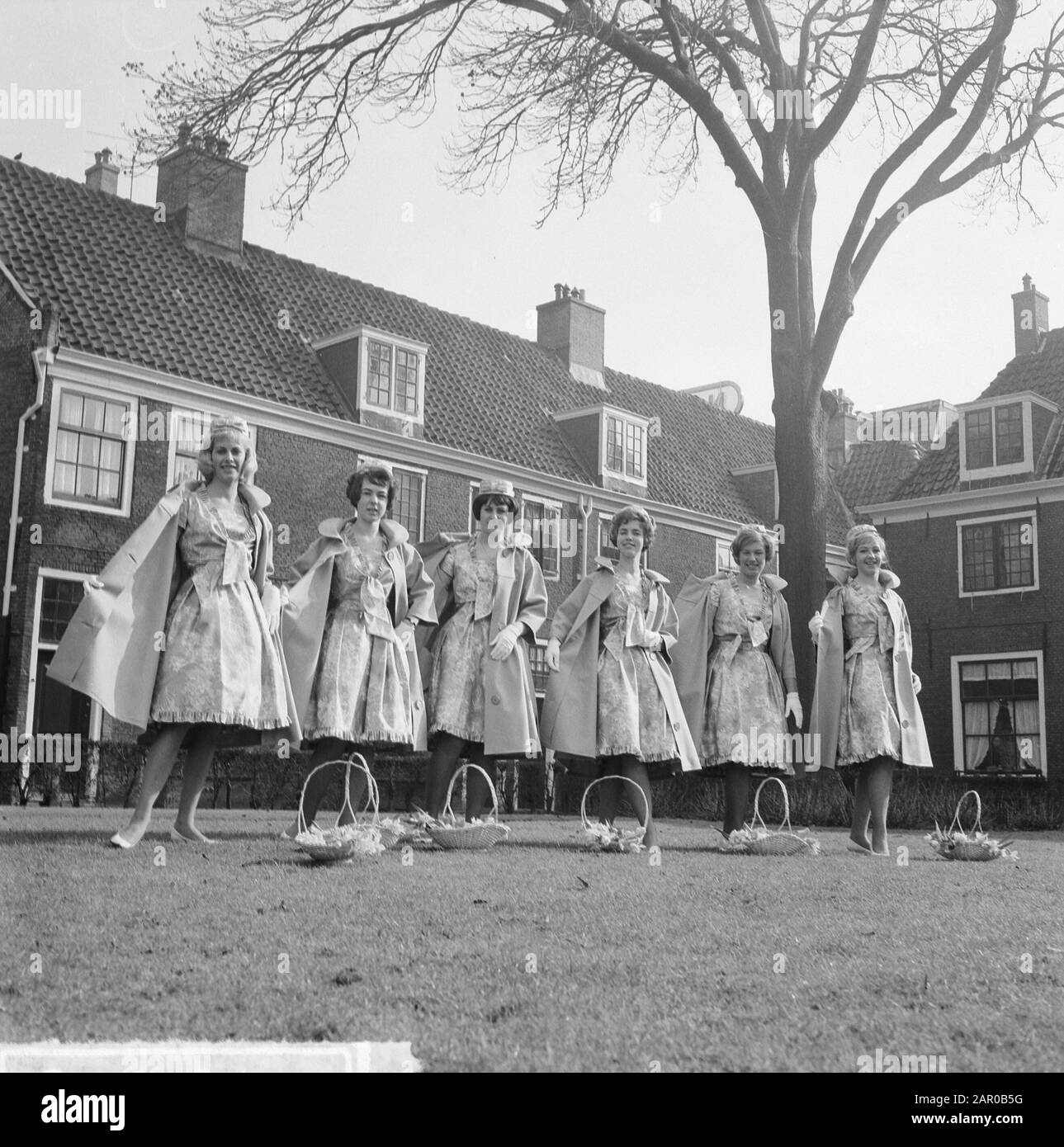 1960s haarlem flower girls hi-res stock photography and images - Alamy