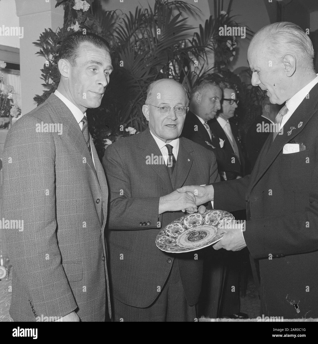 Reception offered hi-res stock photography and images - Alamy