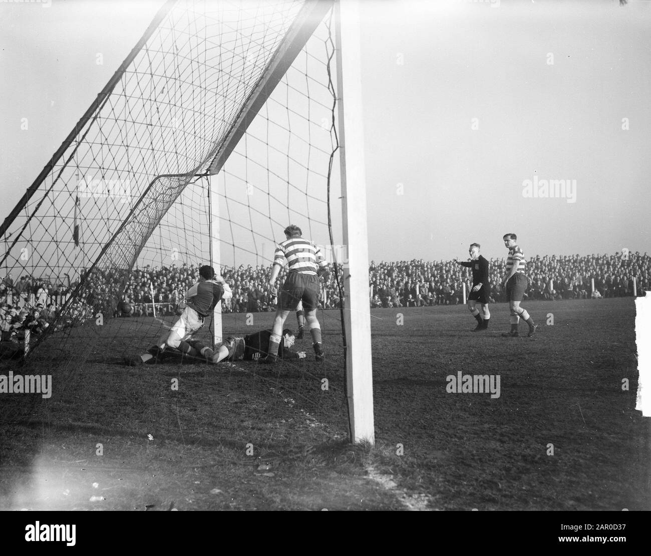 Xerxes goal hi-res stock photography and images - Alamy