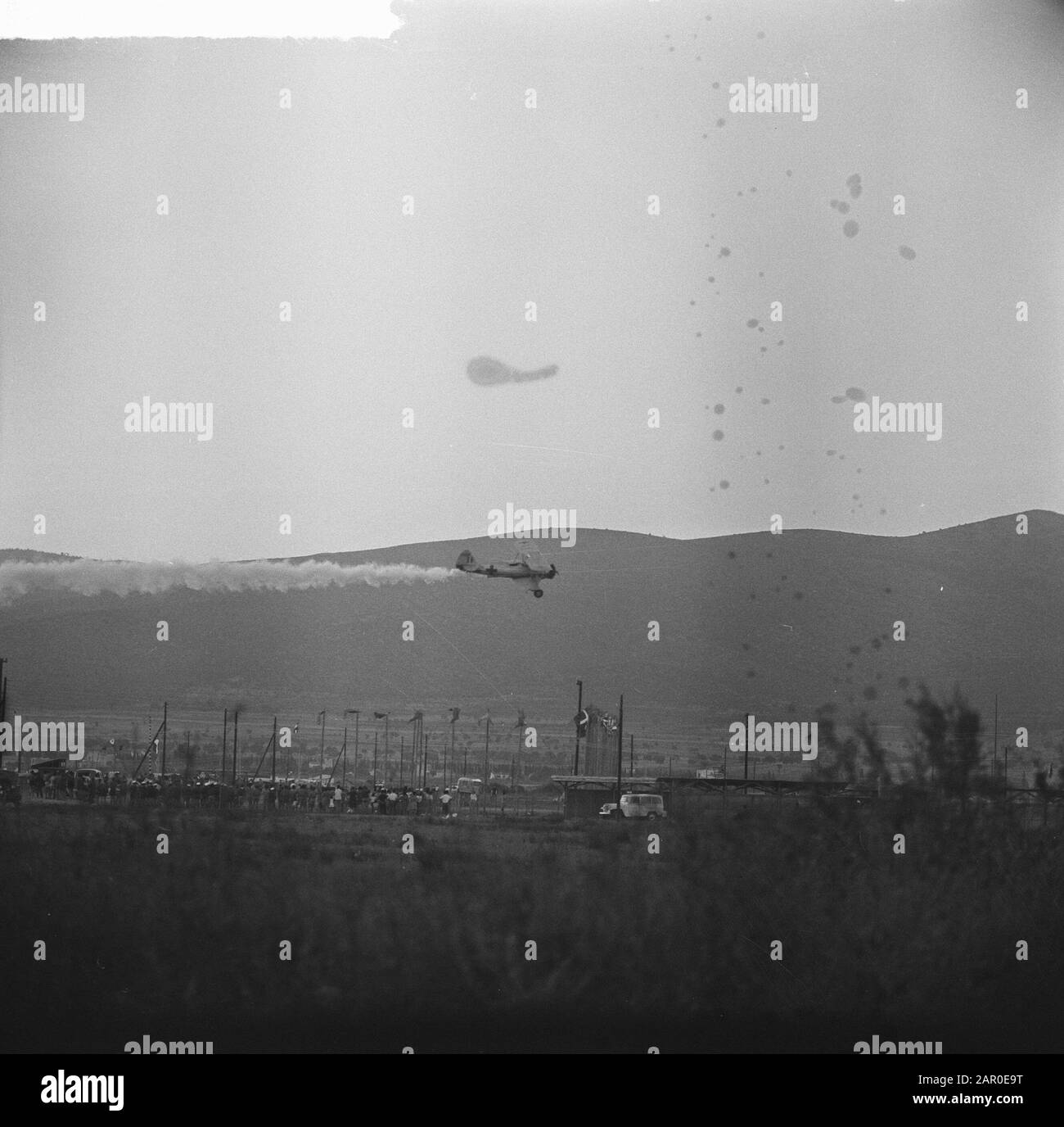 Ddt powder hi-res stock photography and images - Alamy