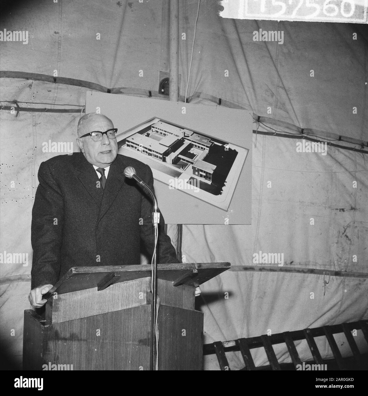 Childrens home jewish foster children hi-res stock photography and ...