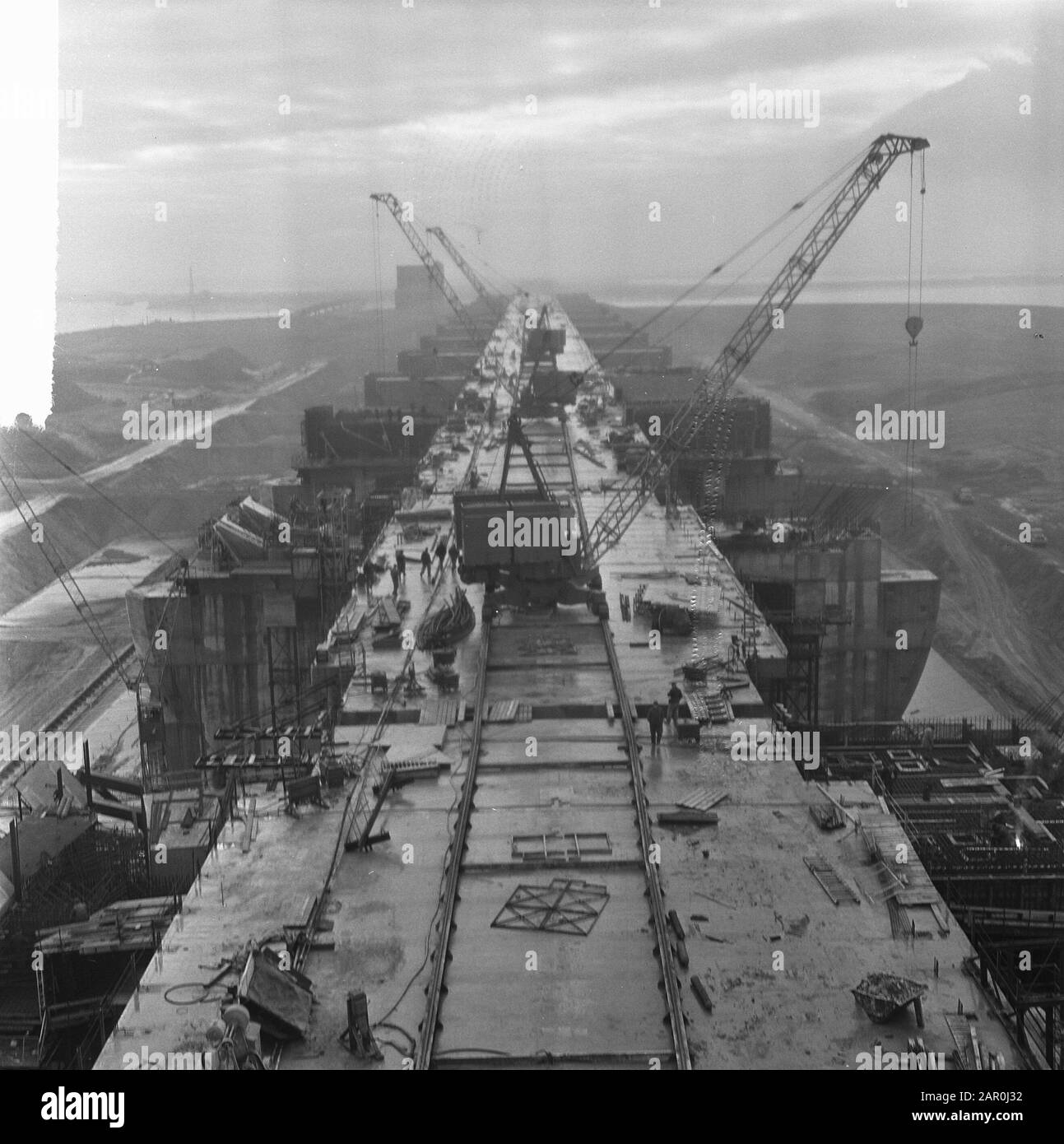 Haringvliet lock complex hi-res stock photography and images - Alamy