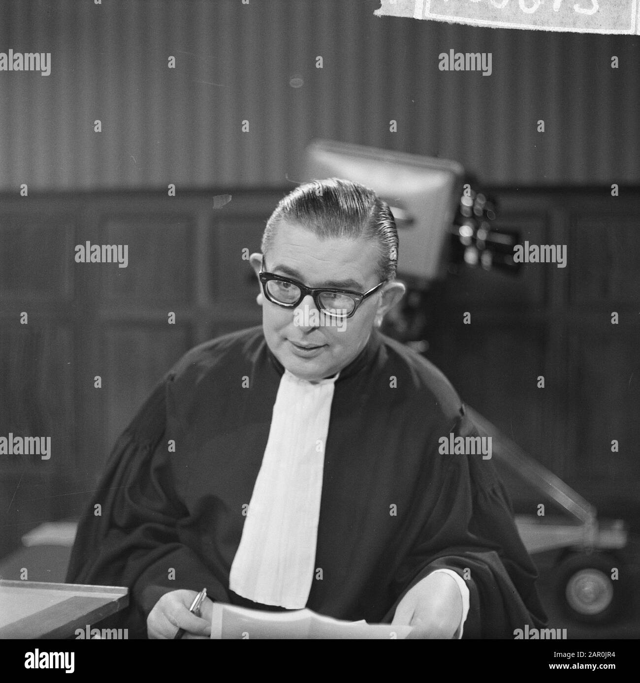 Television court overview hi-res stock photography and images - Alamy