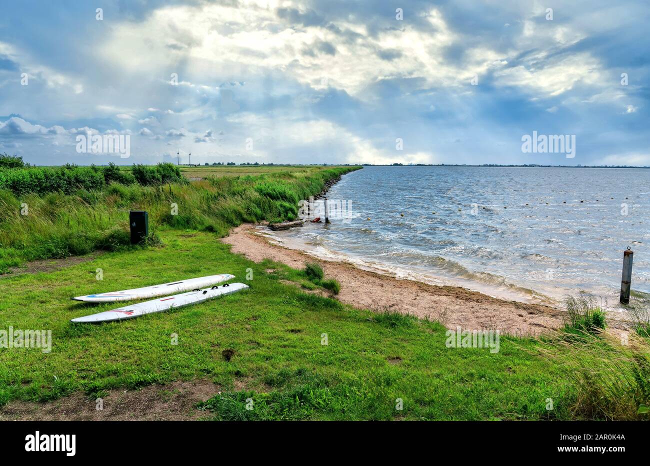 Surfboard water hi-res stock photography and images - Alamy