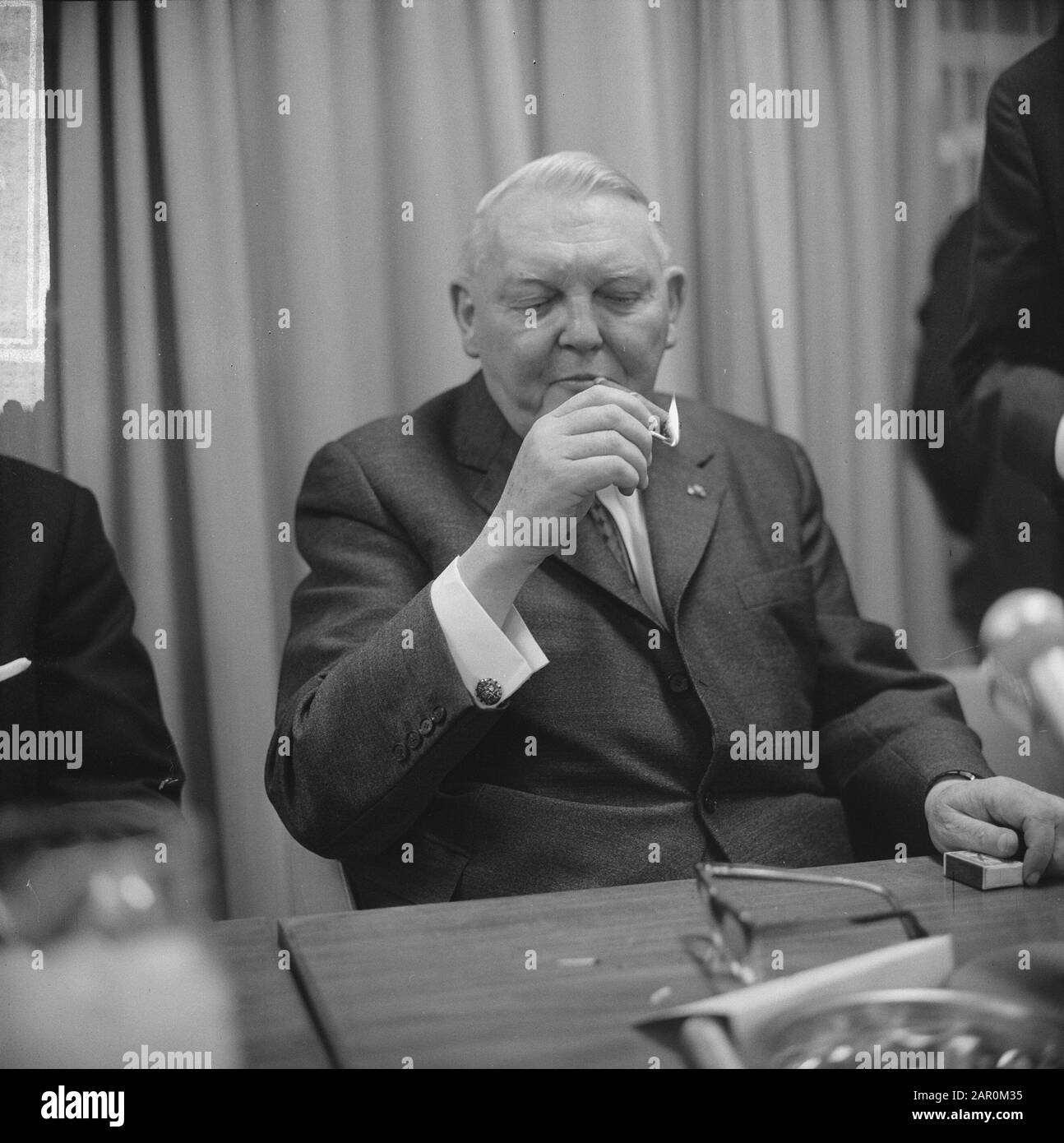 Prof erhard hi-res stock photography and images - Alamy