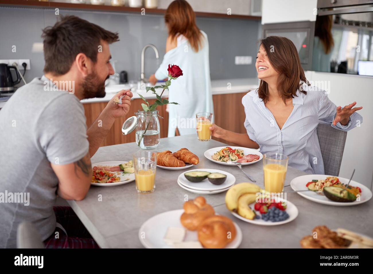 Eat breakfast friends hi-res stock photography and images - Alamy