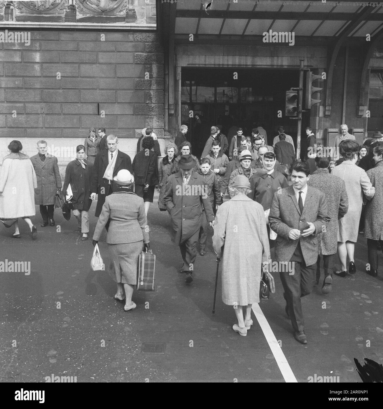 Ongoing and upcoming Easter party parties at CS Date: March 27, 1964 ...