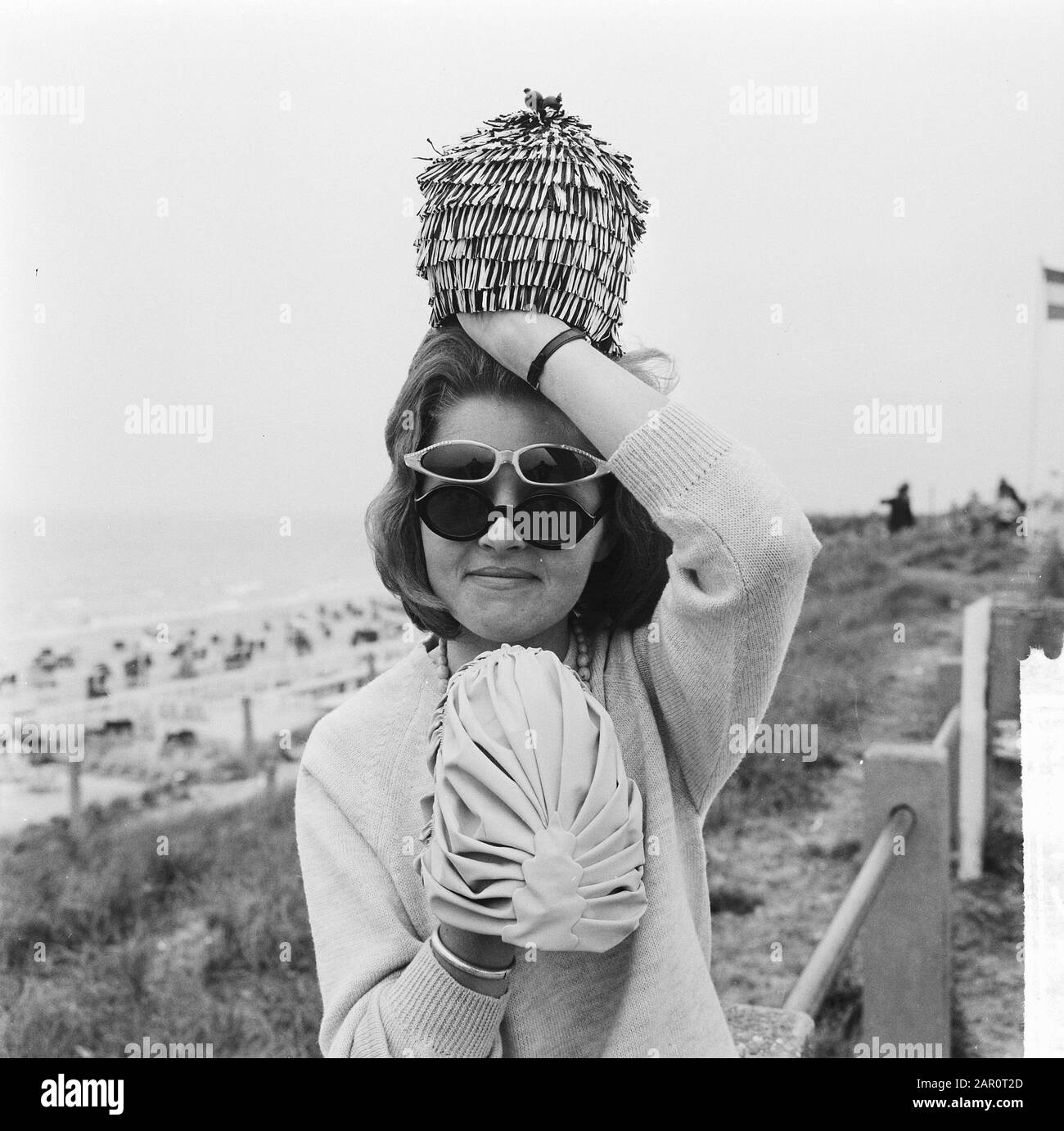 Retro model sunglasses Black and White Stock Photos & Images - Alamy