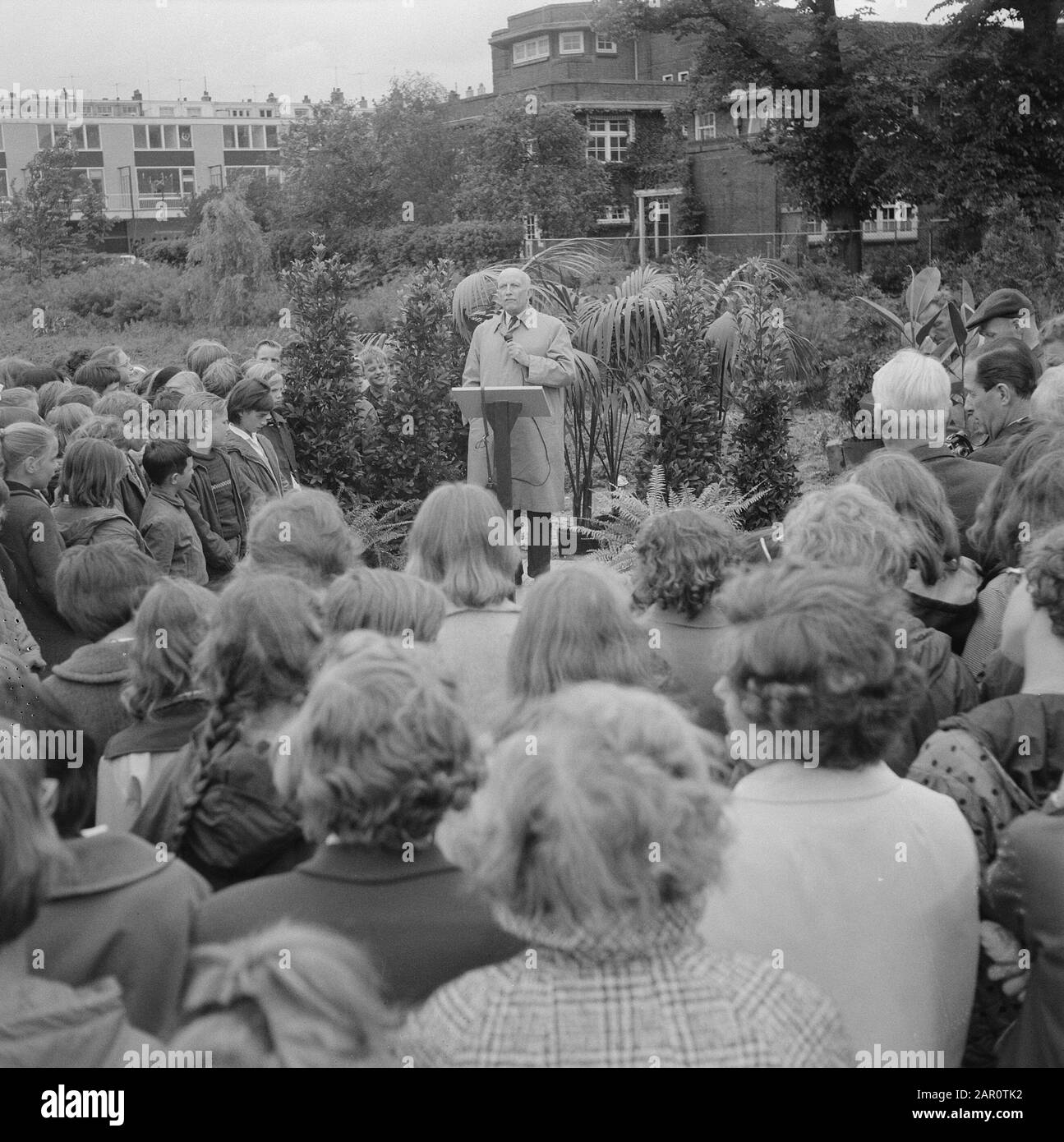 Drawing the prizes hi-res stock photography and images - Alamy