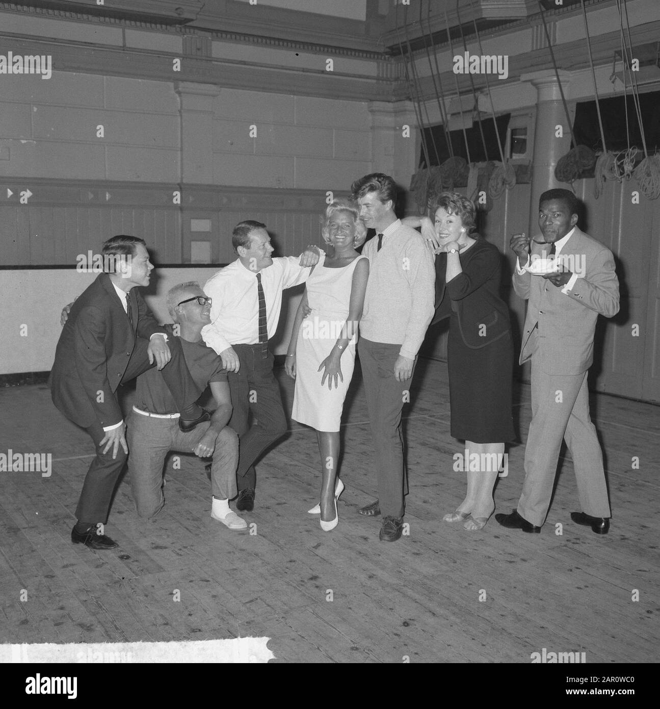 Together from new Snip and Snap revue; the main employees. v.l.n.r ...