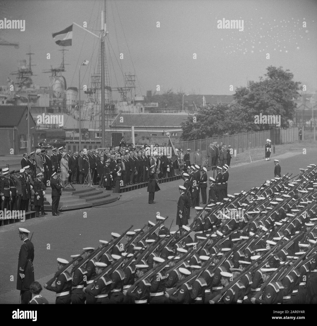 14 july 1964 Black and White Stock Photos & Images - Alamy