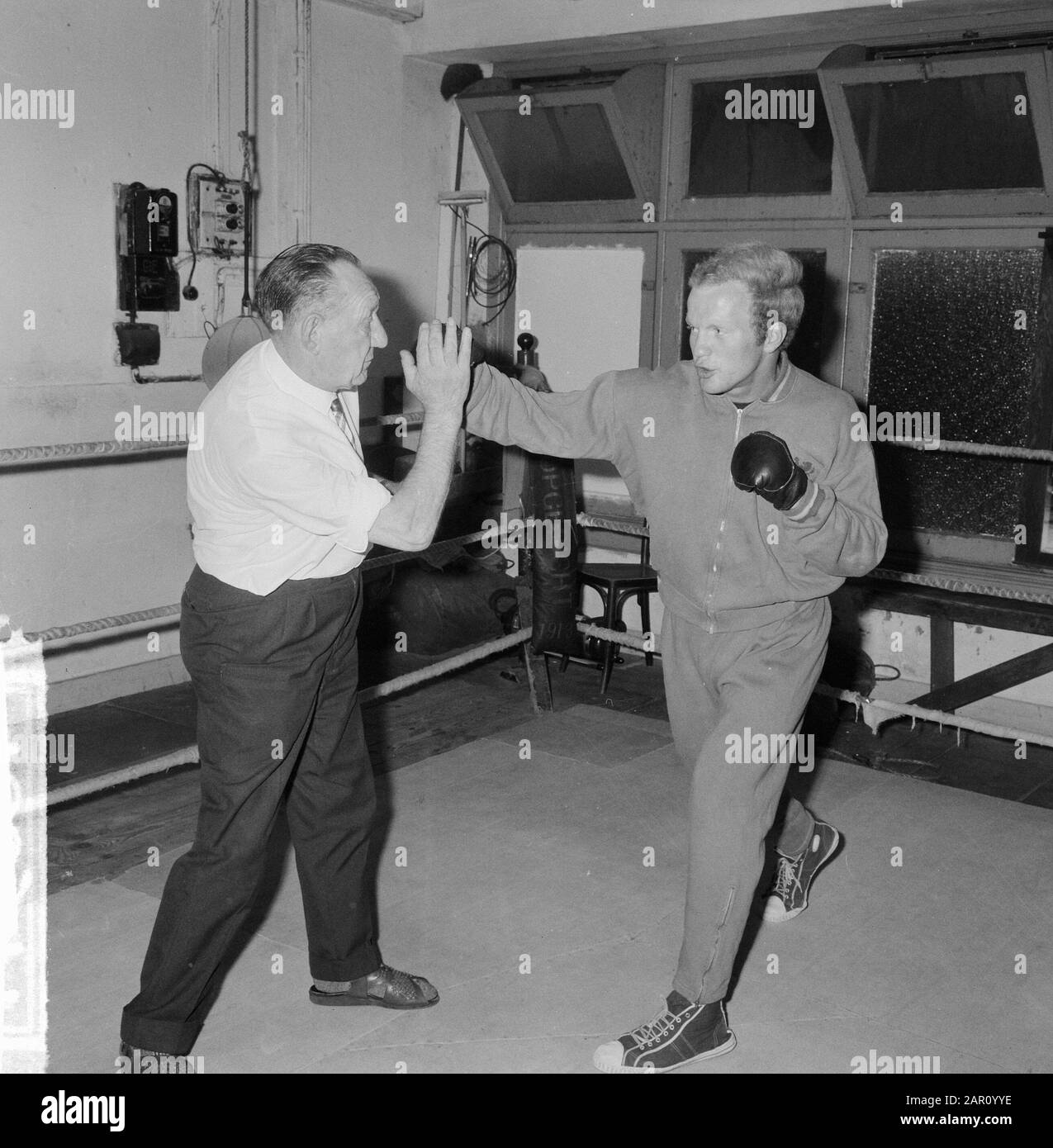 Lubbers (boxer) during training candidate Olympic games Date: September ...