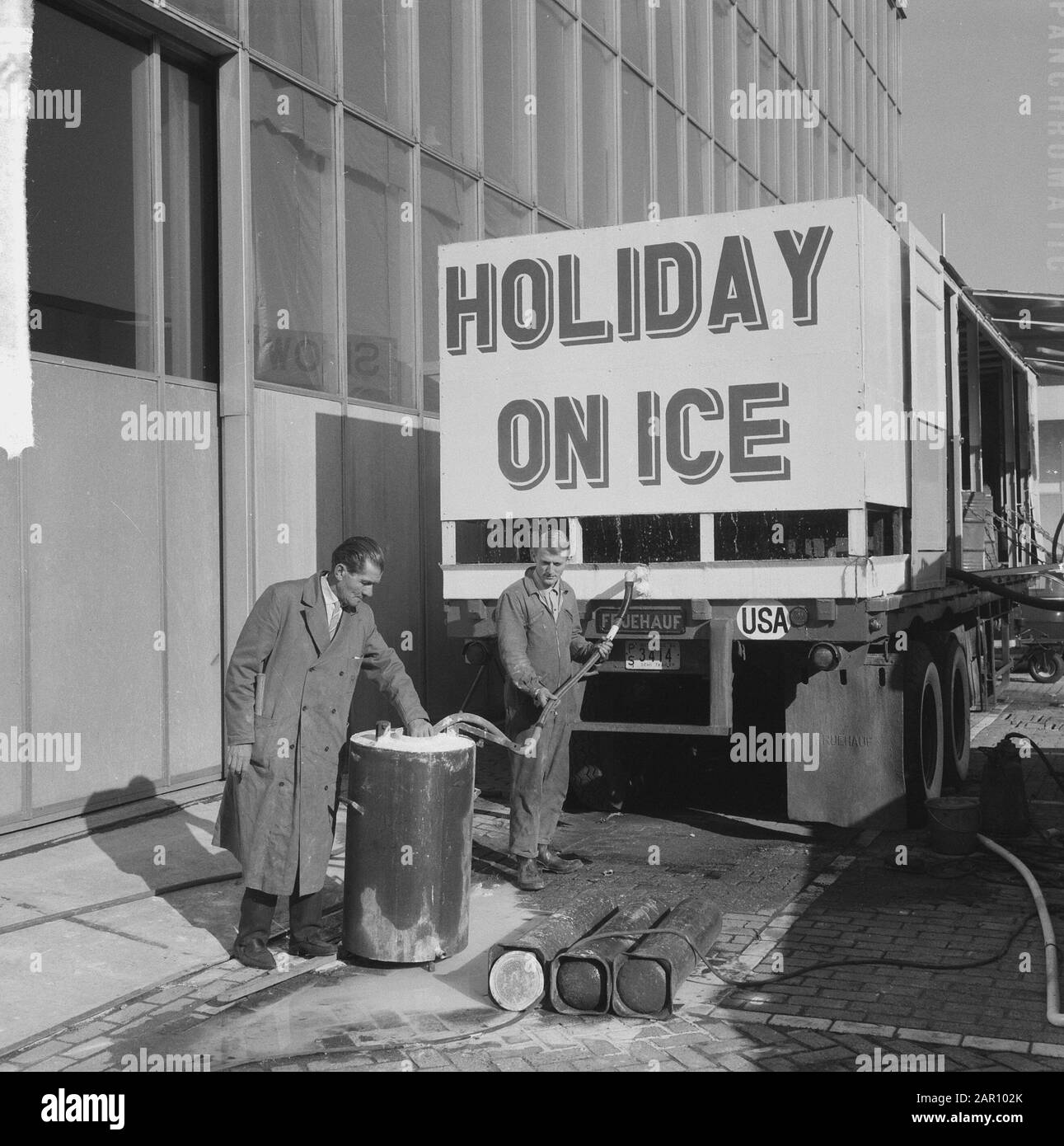 How ice rinks work hi-res stock photography and images - Alamy