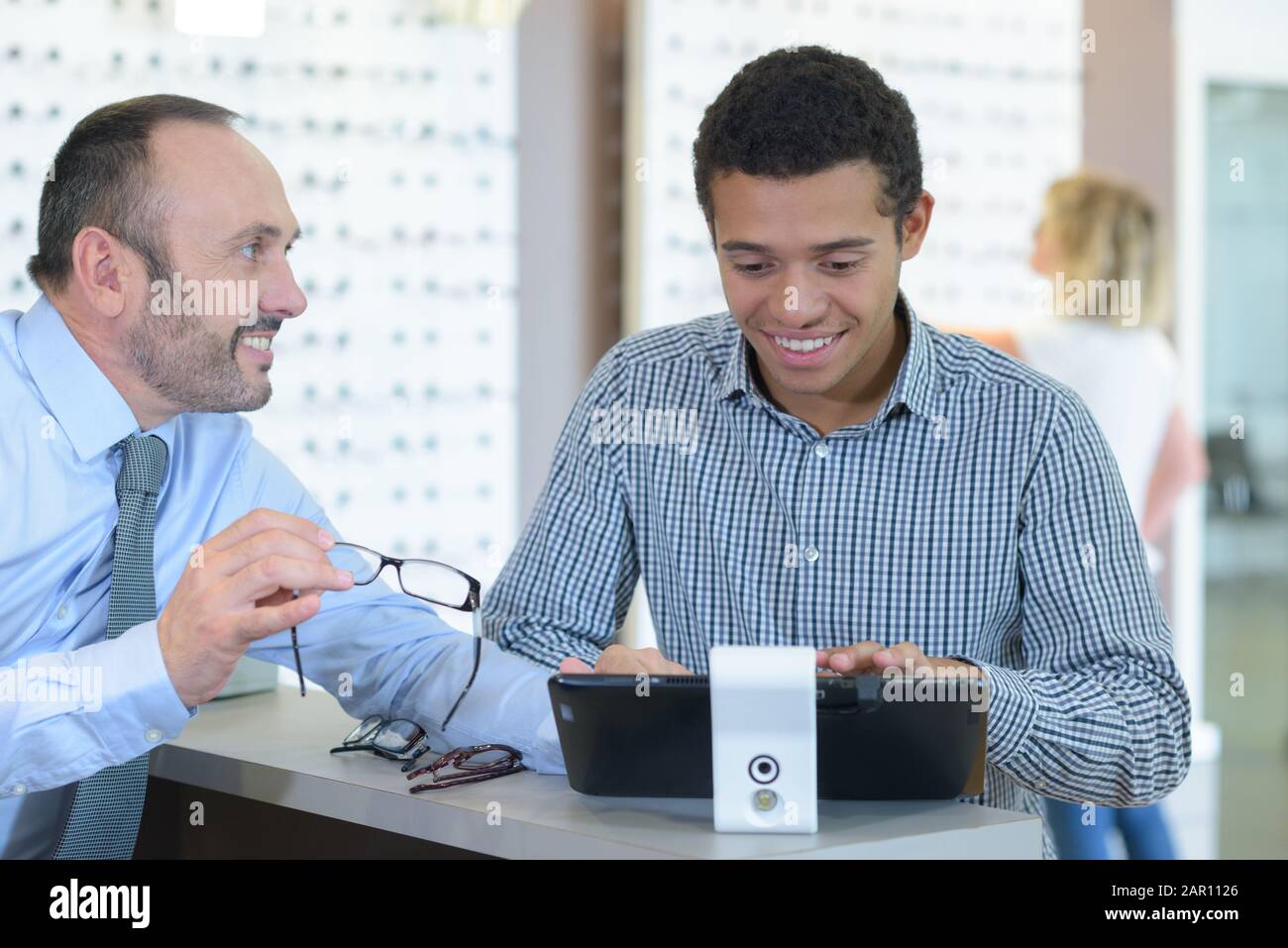 Two opticians hi-res stock photography and images - Alamy