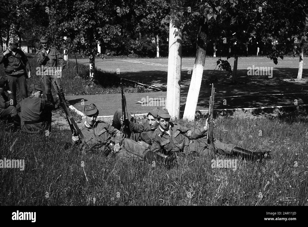 STUPINO, MOSCOW REGION, RUSSIA - CIRCA 1992: Soldiers of the Russian ...