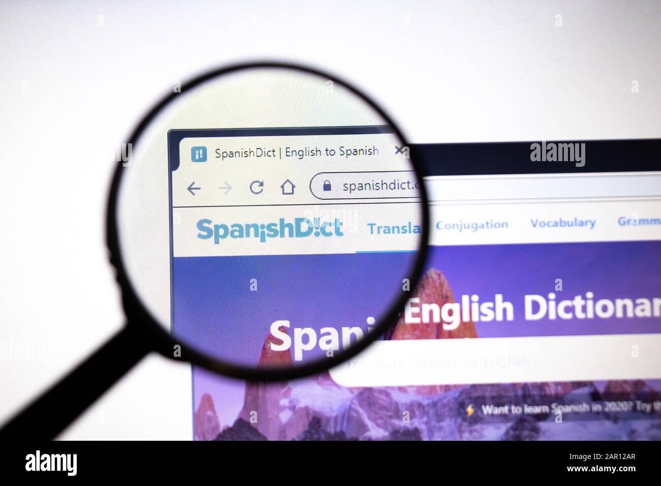 Los Angeles, California, USA - 23 January 2020: SpanishDict website ...