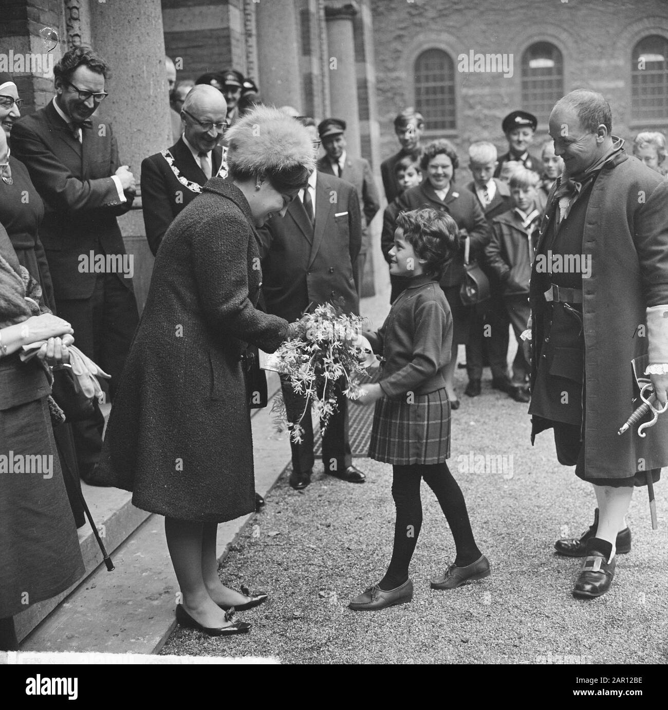 Princess Margriet in Rotterdam at opening children's book week Date: 31 ...