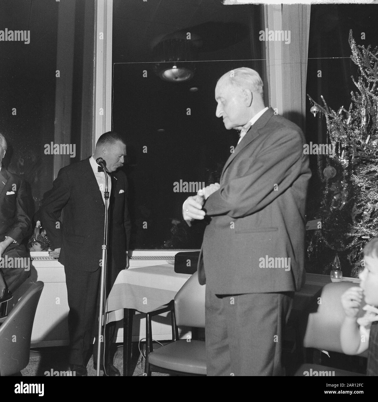 Sports journalist j Black and White Stock Photos & Images - Alamy