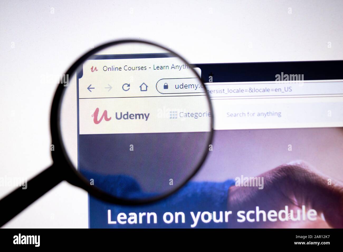 Udemy logo hi-res stock photography and images - Alamy