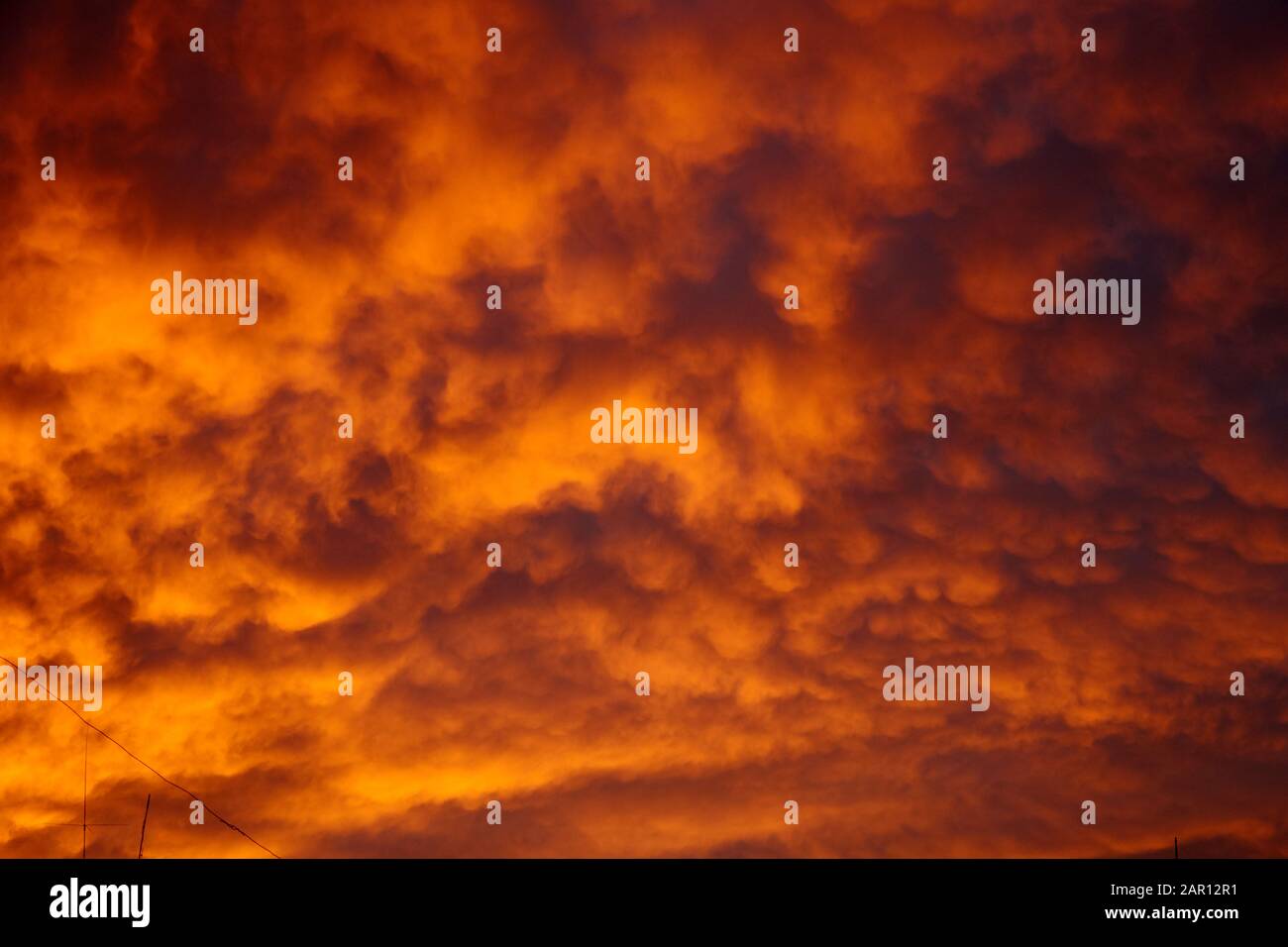 Stratocumulus cloud hi-res stock photography and images - Alamy