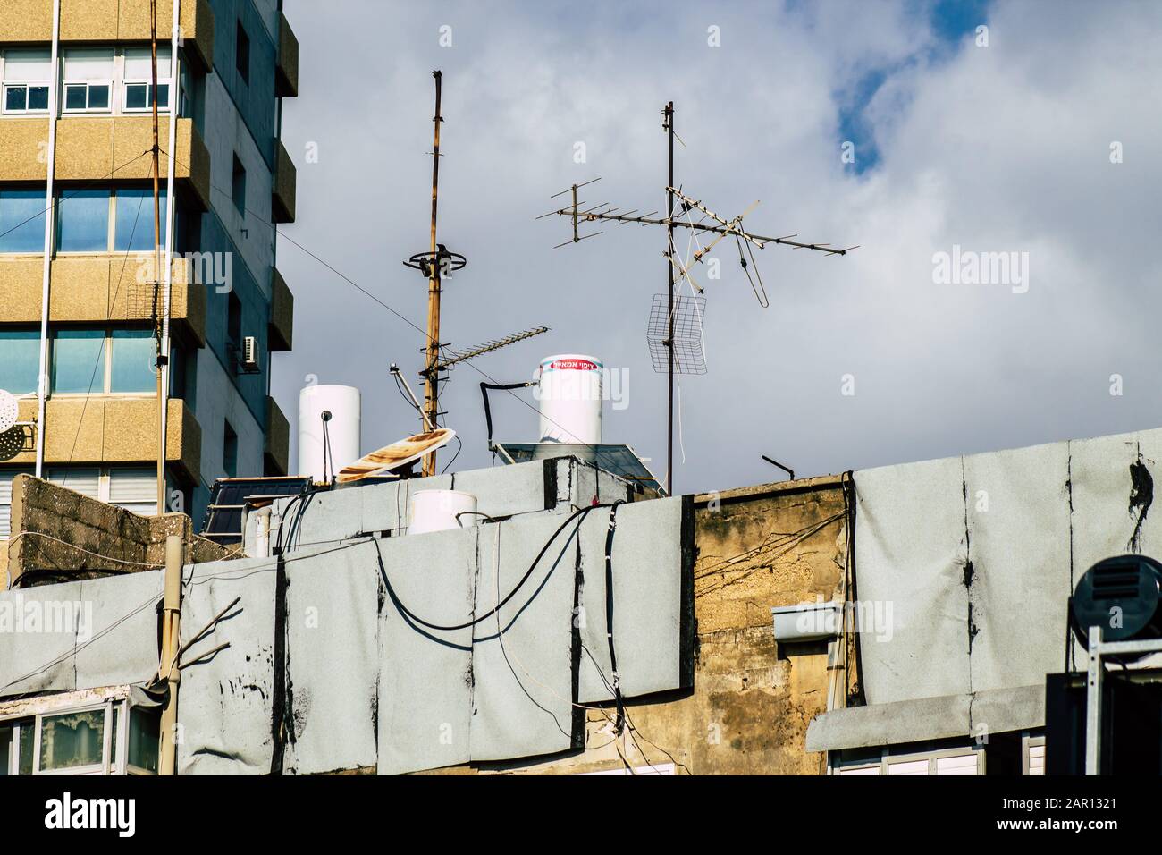 Solar water heater israel hi-res stock photography and images - Alamy