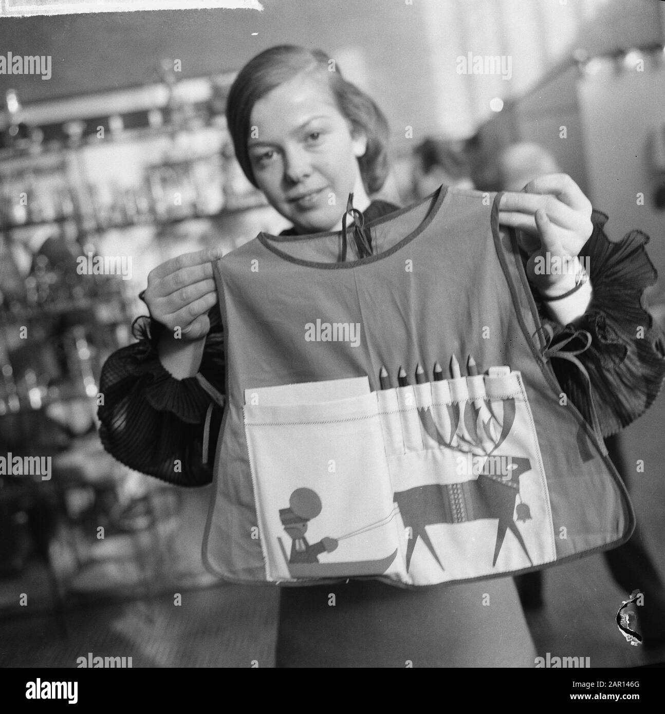 Arts fair 1965 in RAI, children's sports with crayons Date: February 8 ...