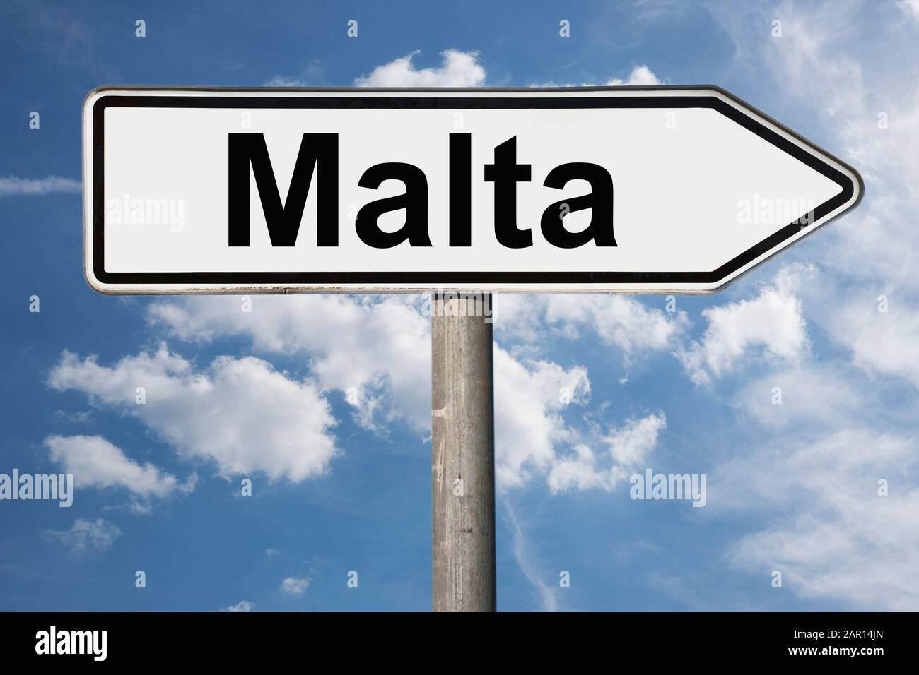 Malta road signs hi-res stock photography and images - Alamy