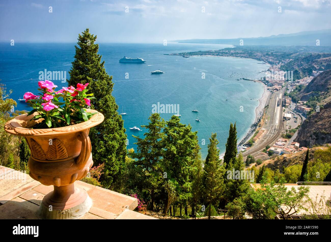 Mount etna and flowers hi-res stock photography and images - Alamy