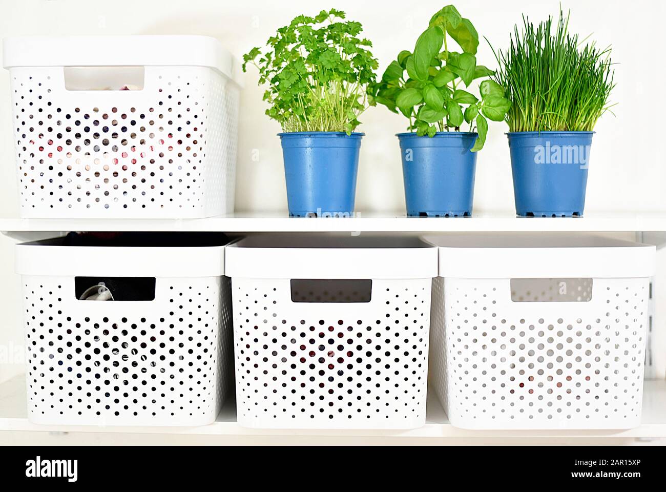 White closet shelf box hi-res stock photography and images - Alamy