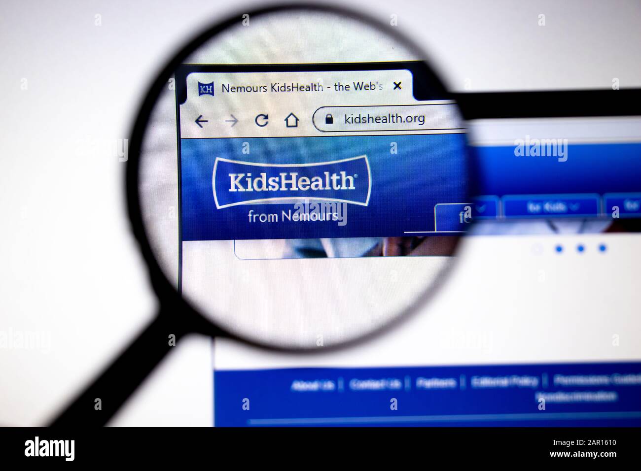 Los Angeles, California, USA - 25 January 2020: KidsHealth website page ...