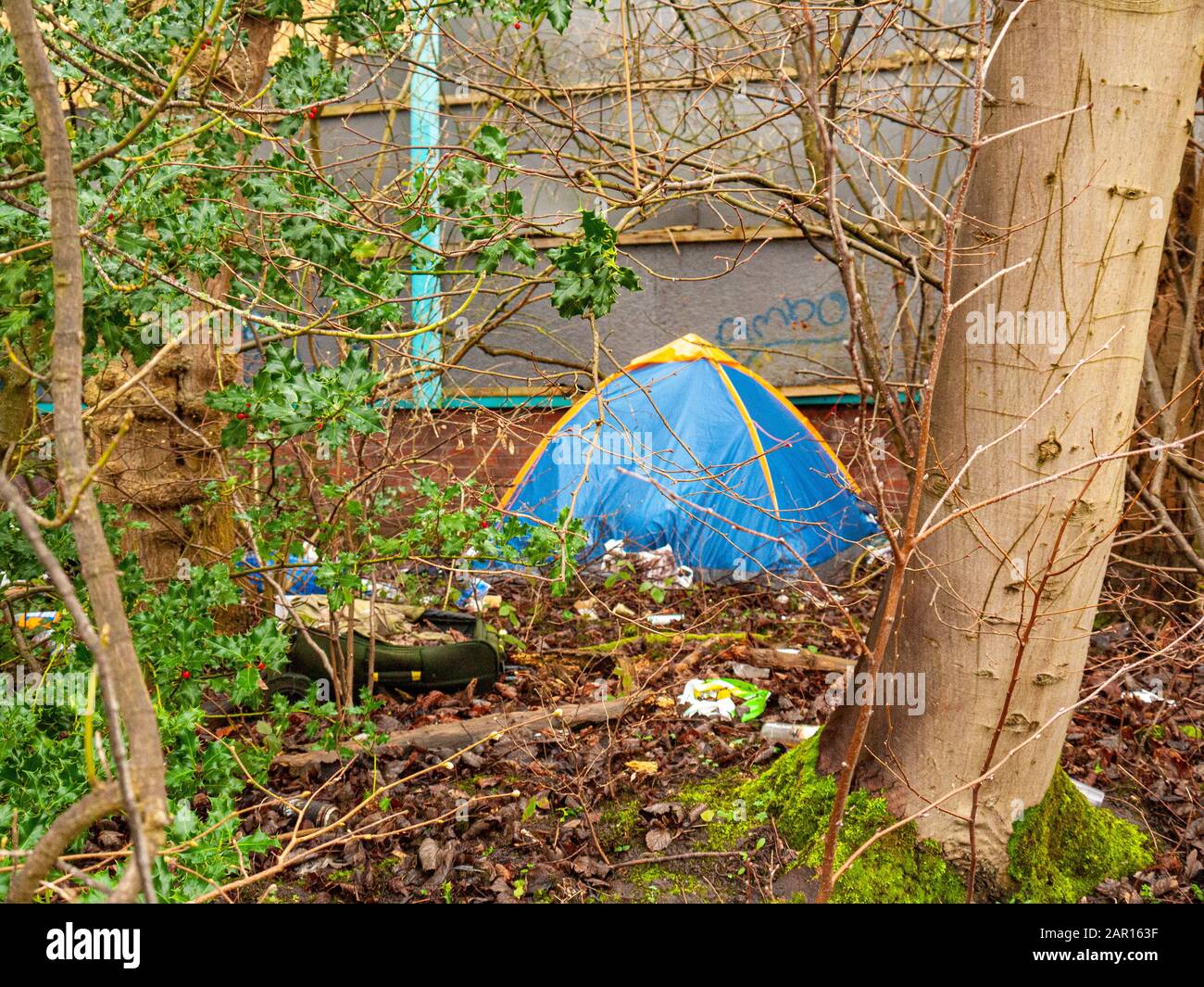 Winter homelessness homelessness hi-res stock photography and images ...