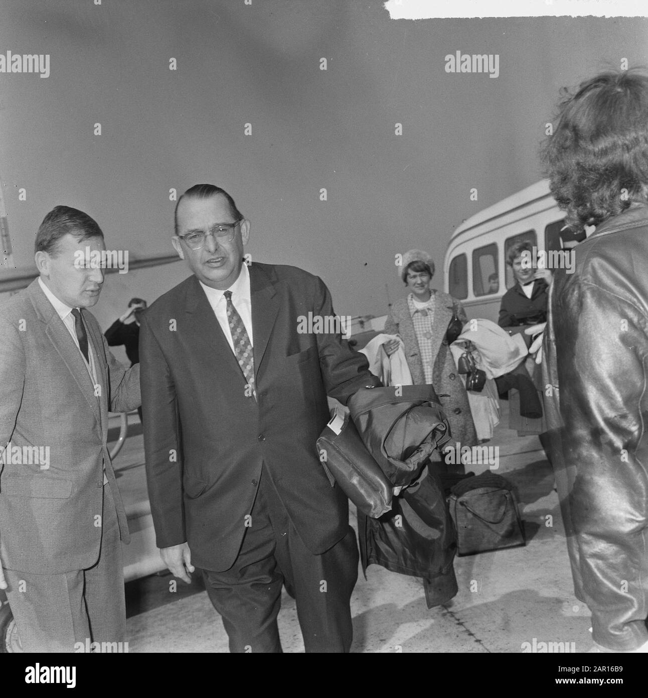 1965 budget hi-res stock photography and images - Alamy