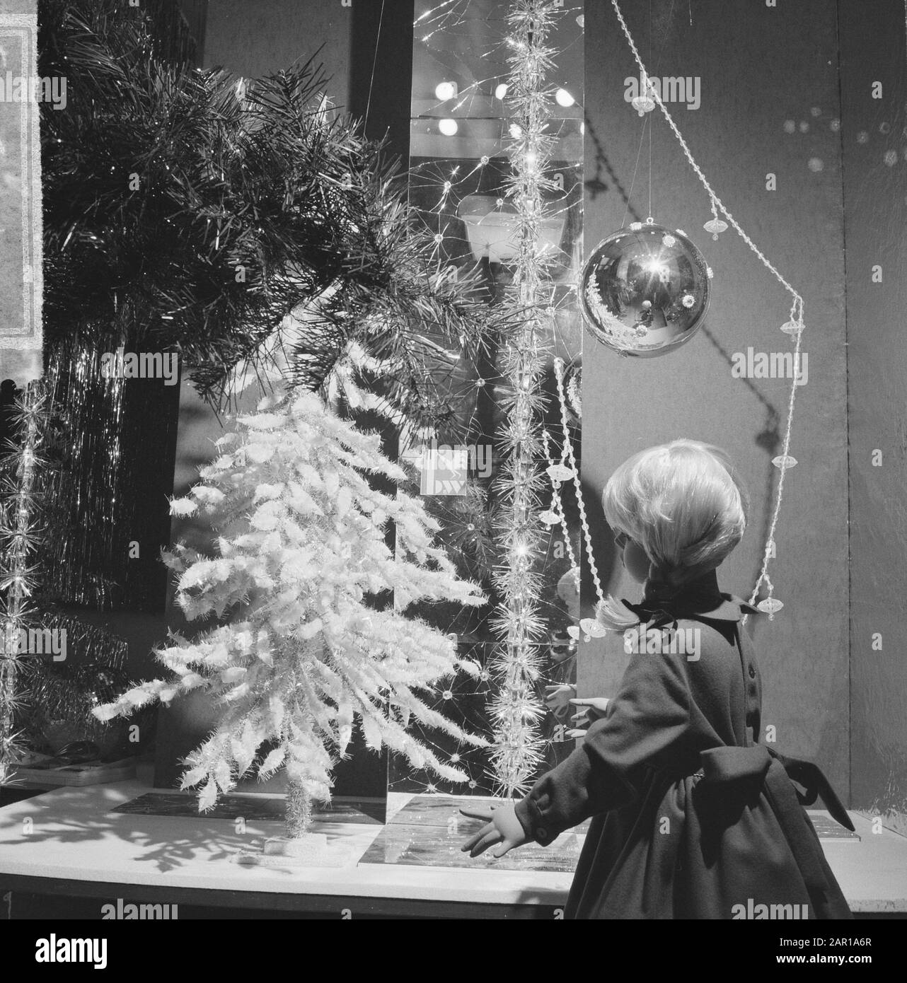 16 december 1964 hi-res stock photography and images - Alamy